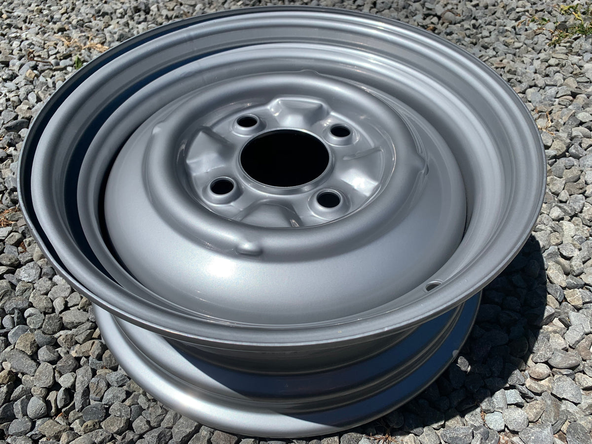 Stock wheel 15x5.5" 4 Lug Smoothie – Buzzbug VW Parts