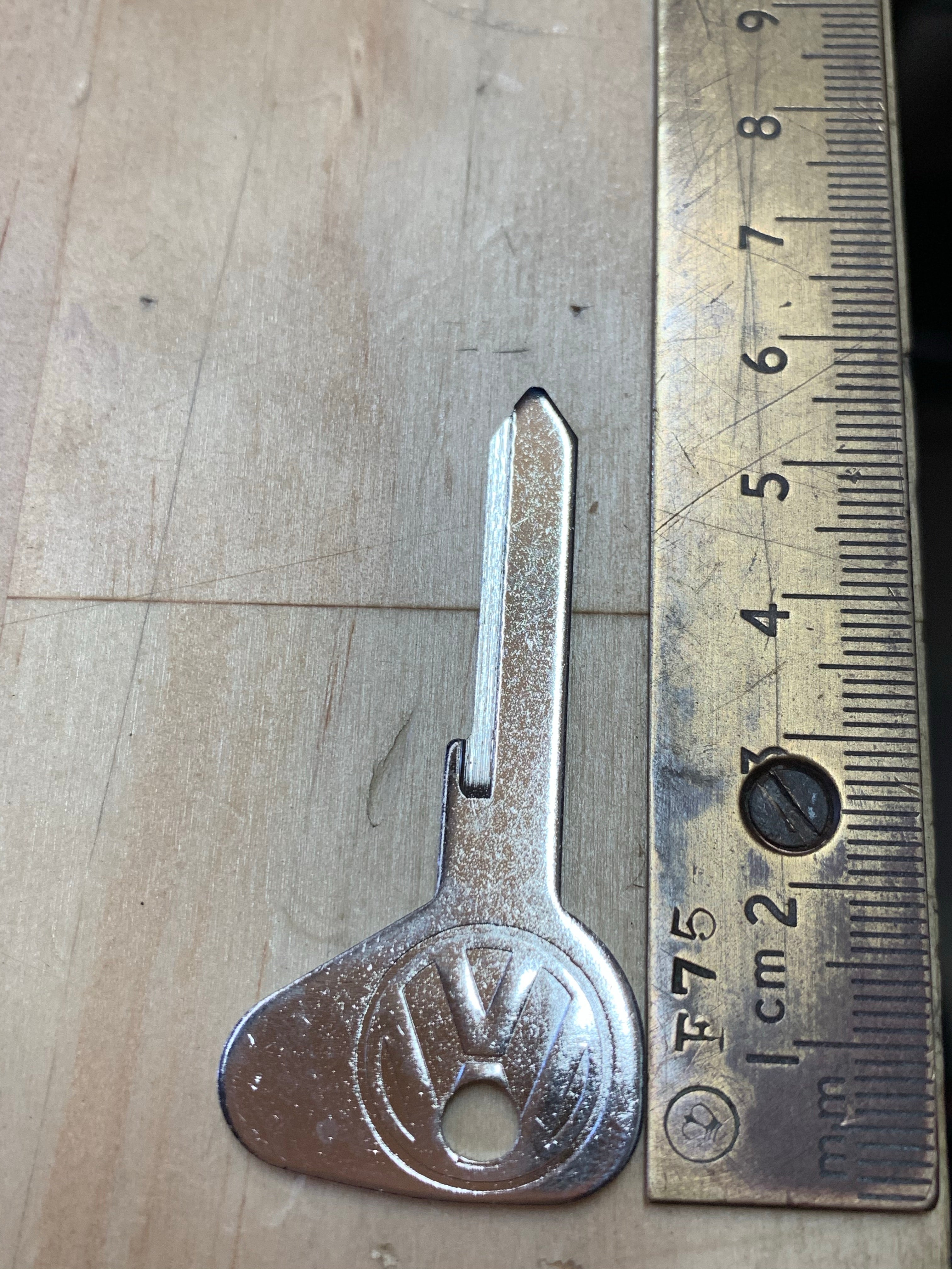 Key Blank original style, Kombi/T3 – Buzzbug VW Parts