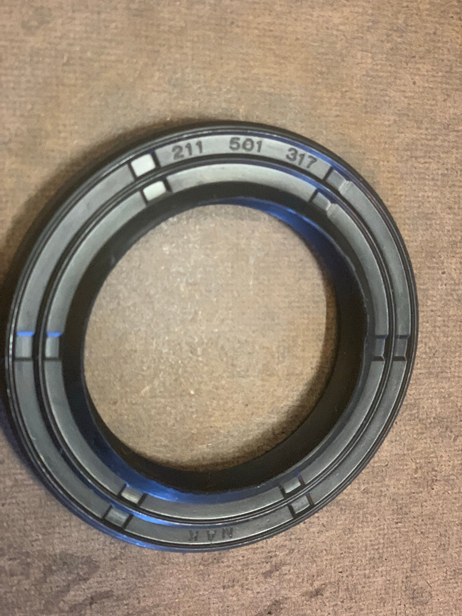 Rear Axle Seal, Kombi/T25 1968-79 – Buzzbug VW Parts